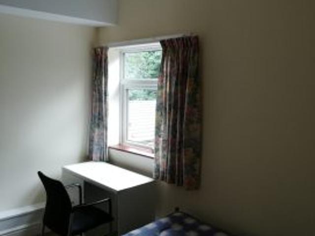 4 bedroom property to let in 28 HARROW ROAD £384 pw