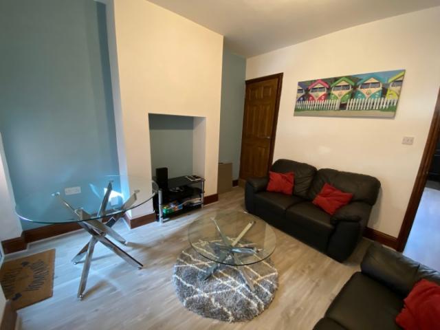 4 bedroom property to let in 208 Tiverton Road £520 pw