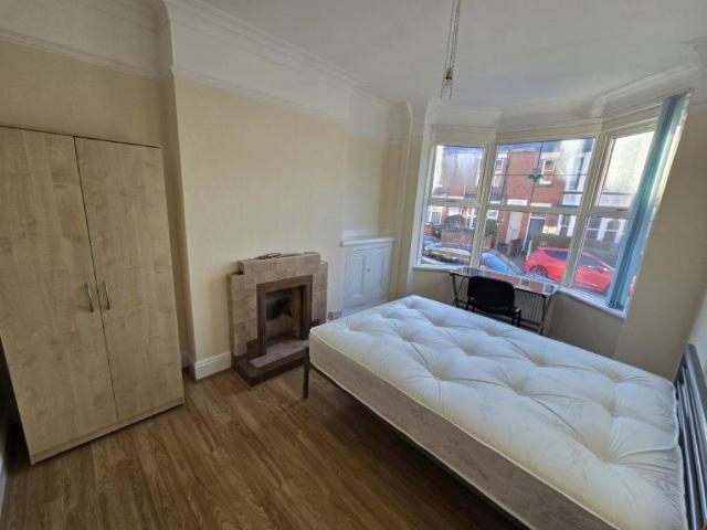 4 bedroom Property To Let