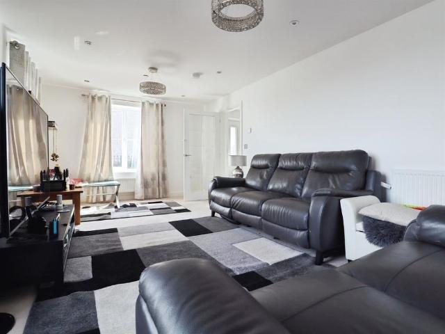 4 bedroom property to rent