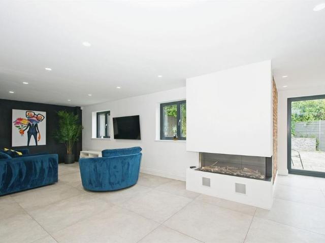 4 bedroom property to rent