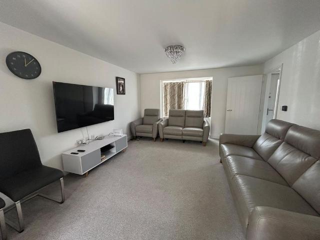 4 bedroom property to rent