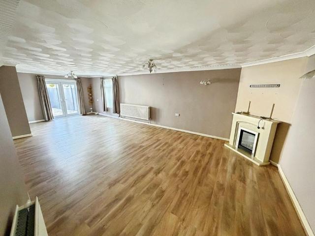 4 bedroom property to rent