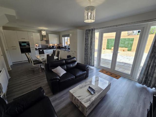 4 bedroom property to rent