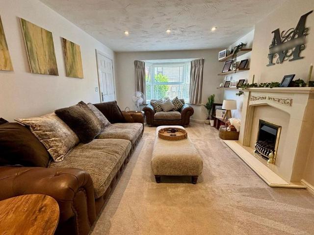 4 bedroom property to rent