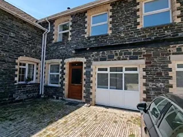 4 Bedroom Property To Rent In Bedroom House, Rhydyfelin, SY23