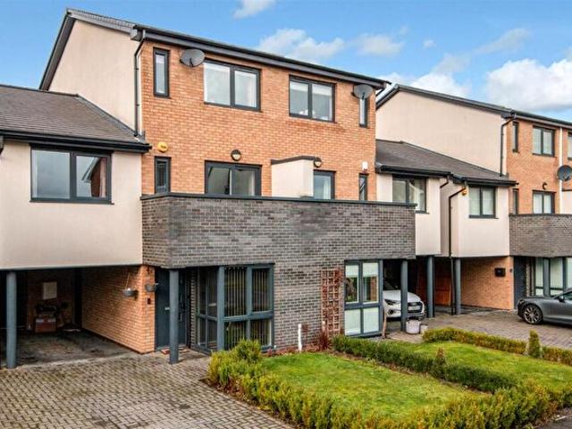 4 Bedroom Property To Rent In Broughton Grounds Lane, Brooklands, MK10