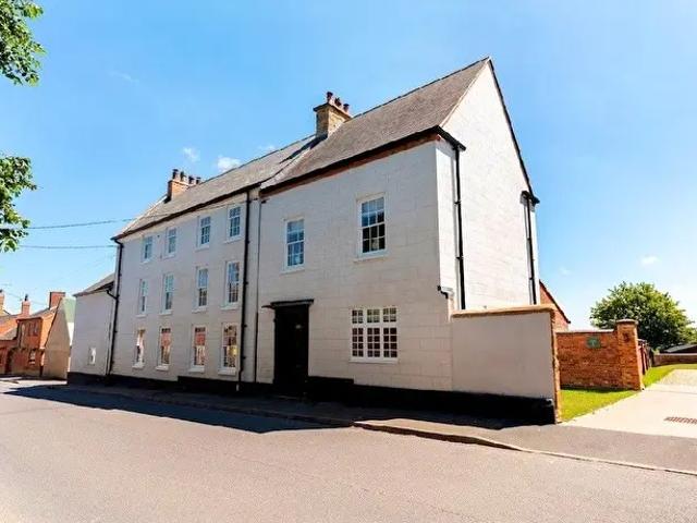 4 Bedroom Property To Rent In High Street, Northampton, NN6