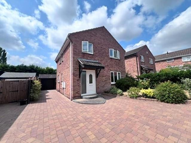 4 Bedroom Property To Rent In Magnolia Court, Beeston, Nottingham, NG9