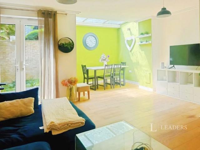 4 bedroom property to rent Kingscote Way, Brighton, East Sussex, BN1