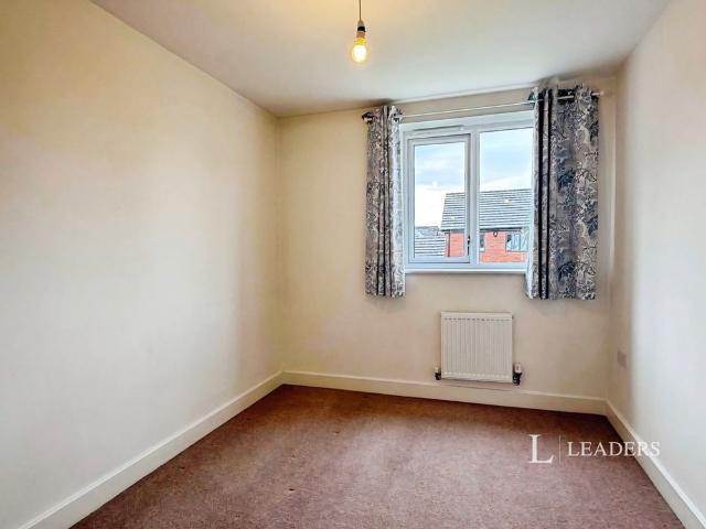 4 bedroom property to rent Little Owl Walk, Cheltenham, GL50