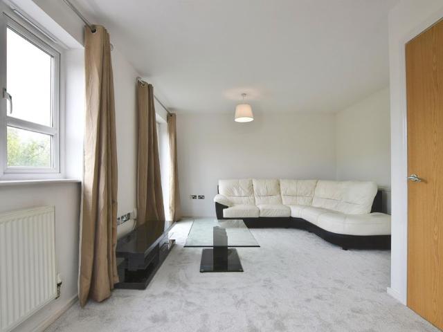 4 bedroom property to rent Lord Street, Salford, M7