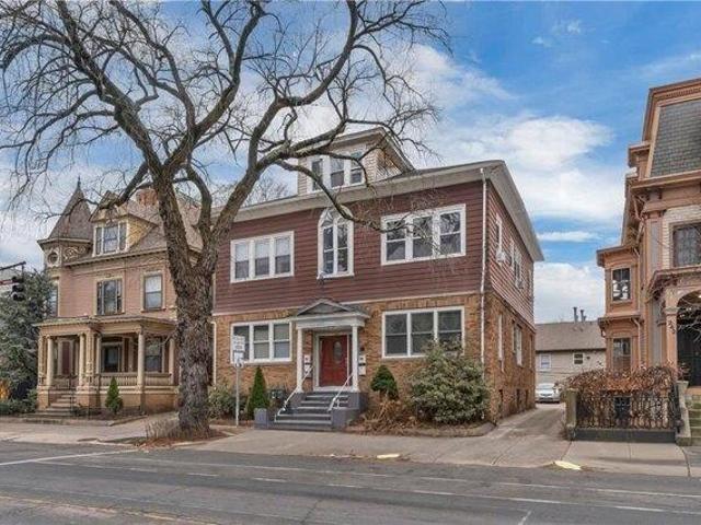 4 bedroom, Providence RI 02903 LS101898884