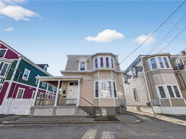 4 bedroom, Providence RI 02907 101957914