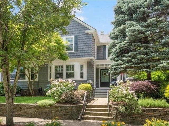 4 bedroom, Providence RI 02906 104479349