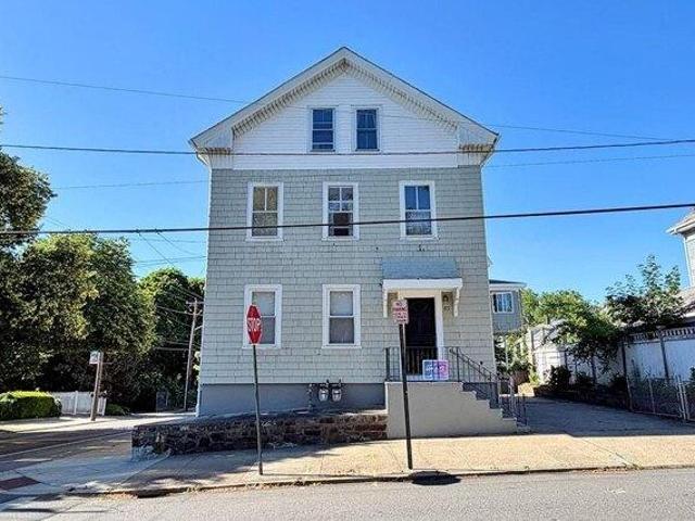 4 bedroom, Providence RI 02906 104790824