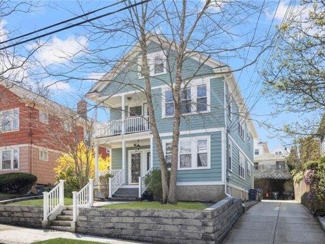 4 bedroom, Providence RI 02906 LS102530114