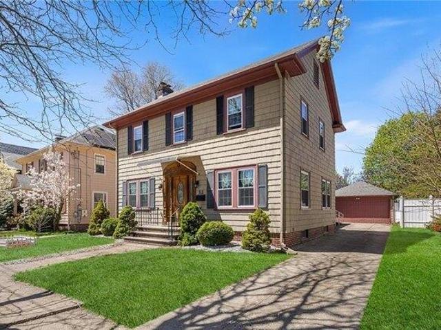 4 bedroom, Providence RI 02908 103251291