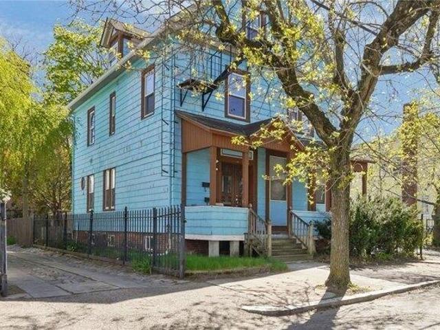4 bedroom, Providence RI 02908 105108442