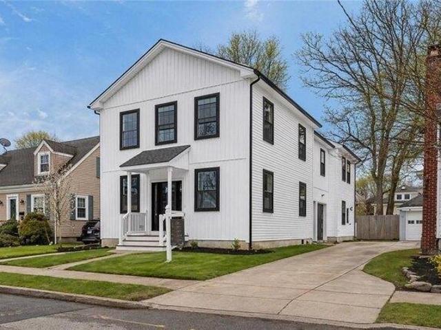 4 bedroom, Providence RI 02908 LS102668545
