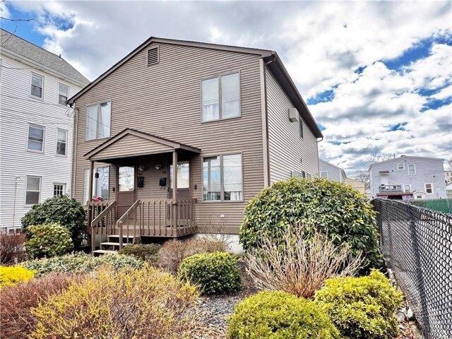4 bedroom, Providence RI 02909 102062388