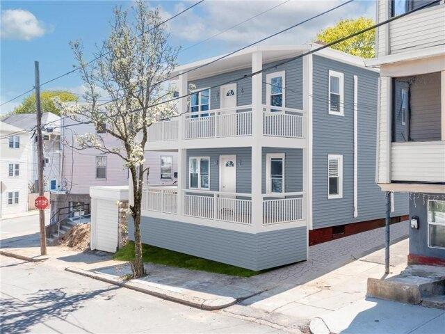 4 bedroom, Providence RI 02909 104760222