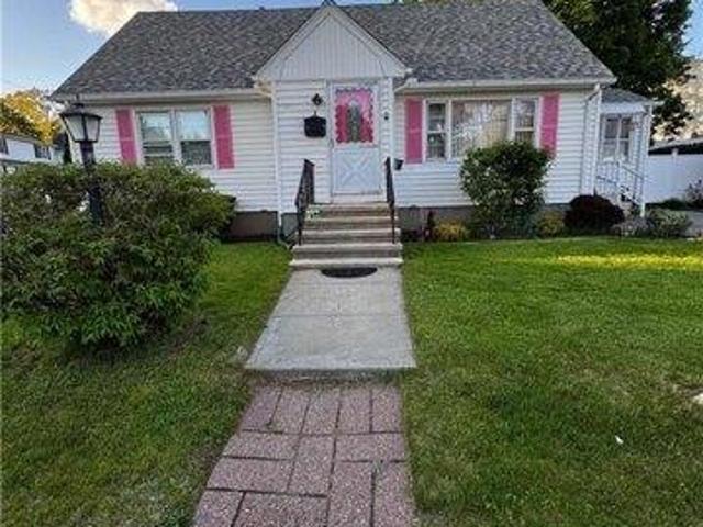 4 bedroom, Providence RI 02909 LS102371556