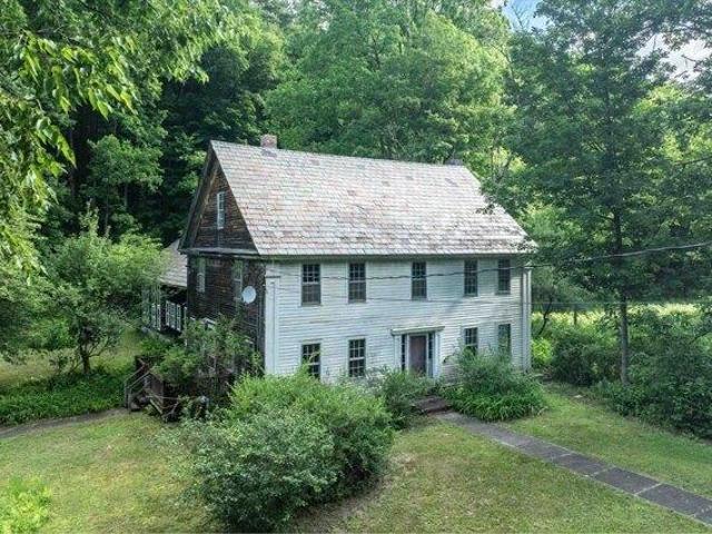 4 bedroom, Putney VT 05346 104851372