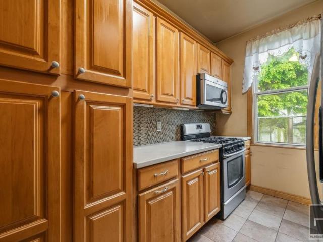 4 bedroom, QUEENS NY 11106 102631978