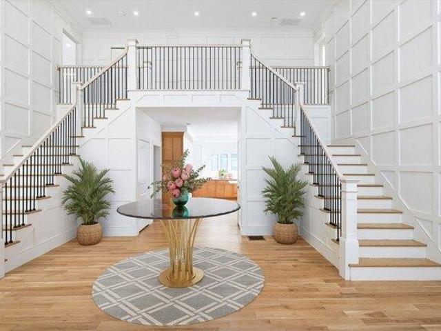4 bedroom, Quincy MA 02169 102314079