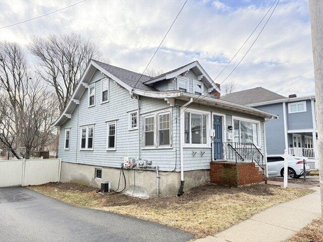 4 bedroom, Quincy MA 02170 102527750