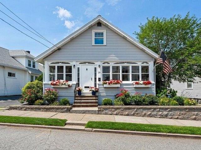 4 bedroom, Quincy MA 02170 105141057