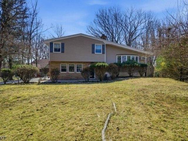 4 bedroom, Rockaway NJ 07866 102257125