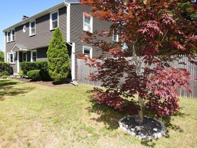 4 bedroom, Rockland MA 02370 105080808
