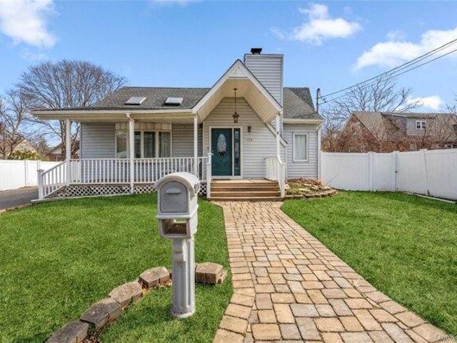 4 bedroom, Ronkonkoma NY 11779 104904864