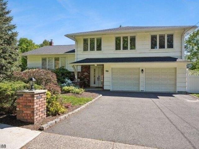 4 bedroom, Roseland NJ 07068 102726094
