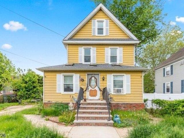4 bedroom, Roselle NJ 07203 102217083
