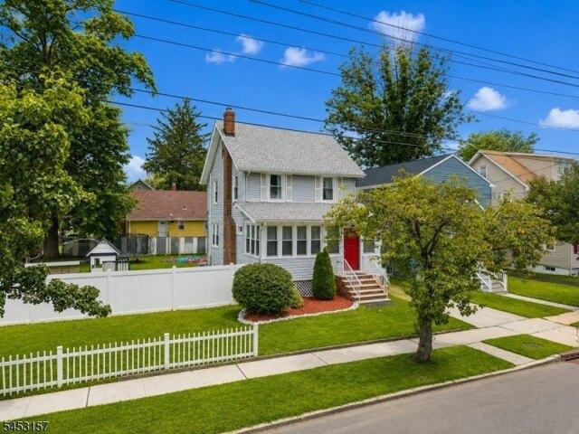 4 bedroom, Roselle NJ 07203 105160239