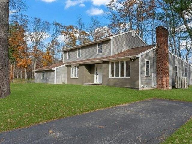 4 bedroom, Raynham MA 02767 102029841