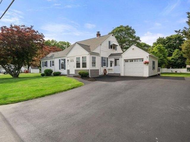 4 bedroom, Raynham MA 02767 104811836