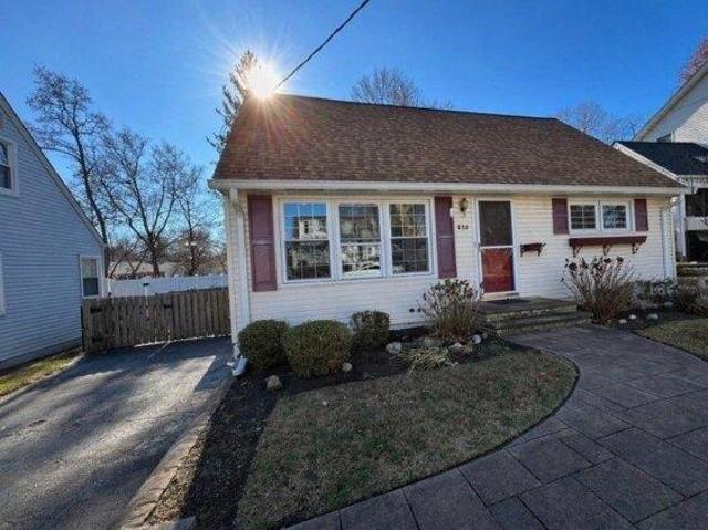 4 bedroom, Rahway NJ 07065 103160301