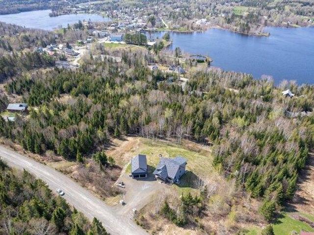 4 bedroom, Rangeley ME 04970 103162571