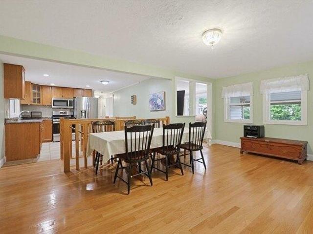 4 bedroom, Randolph MA 02368 105092913