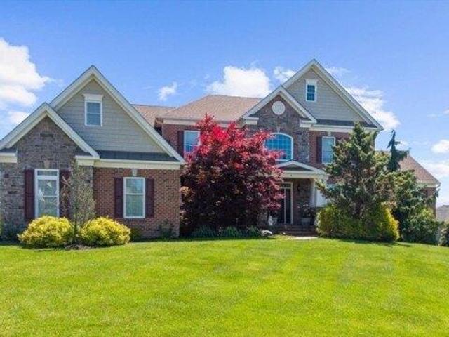 4 bedroom, Raritan NJ 08822 102798978