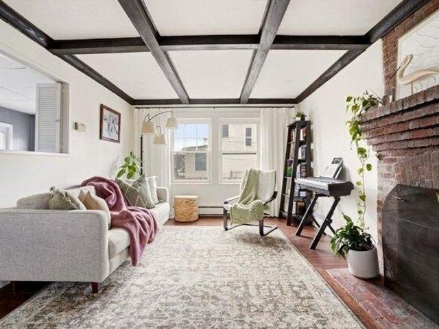 4 bedroom, Revere MA 02151 102412864