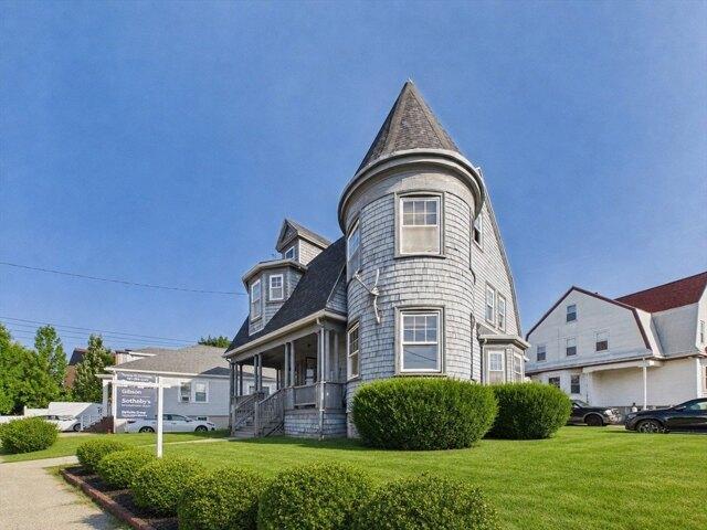 4 bedroom, Revere MA 02151 104077085