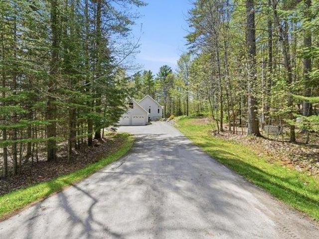 4 bedroom, Readfield ME 04355 102592341