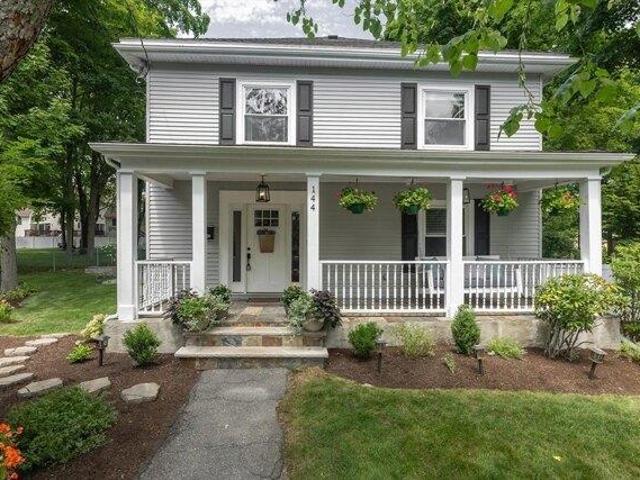 4 bedroom, Reading MA 01867 105061390