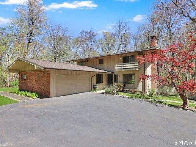 4 bedroom, Redding CT 06896 LS102215275