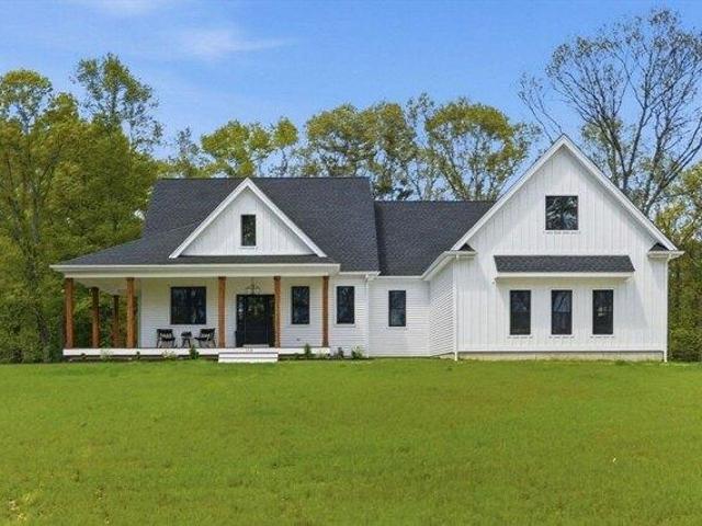 4 bedroom, Rehoboth MA 02769 102724422